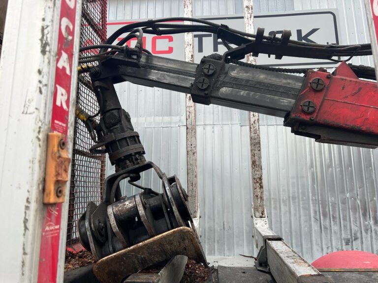 VOLVO FH16 750, 2014, 8x4 TIMBER TRUCK + HIAB CRANE · Baltictruck.ee